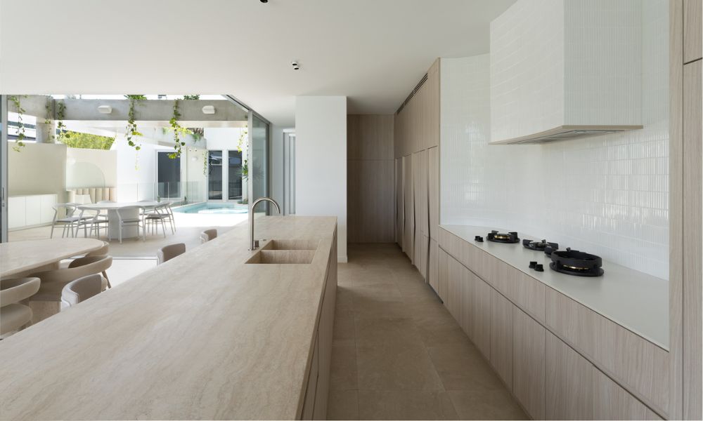 A Mediterranean-inspired party haven and sculptural masterpiece / Blog / Polytec